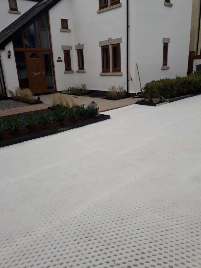 Buy Heavy Duty Plastic Gravel Grid for Shingle Driveways