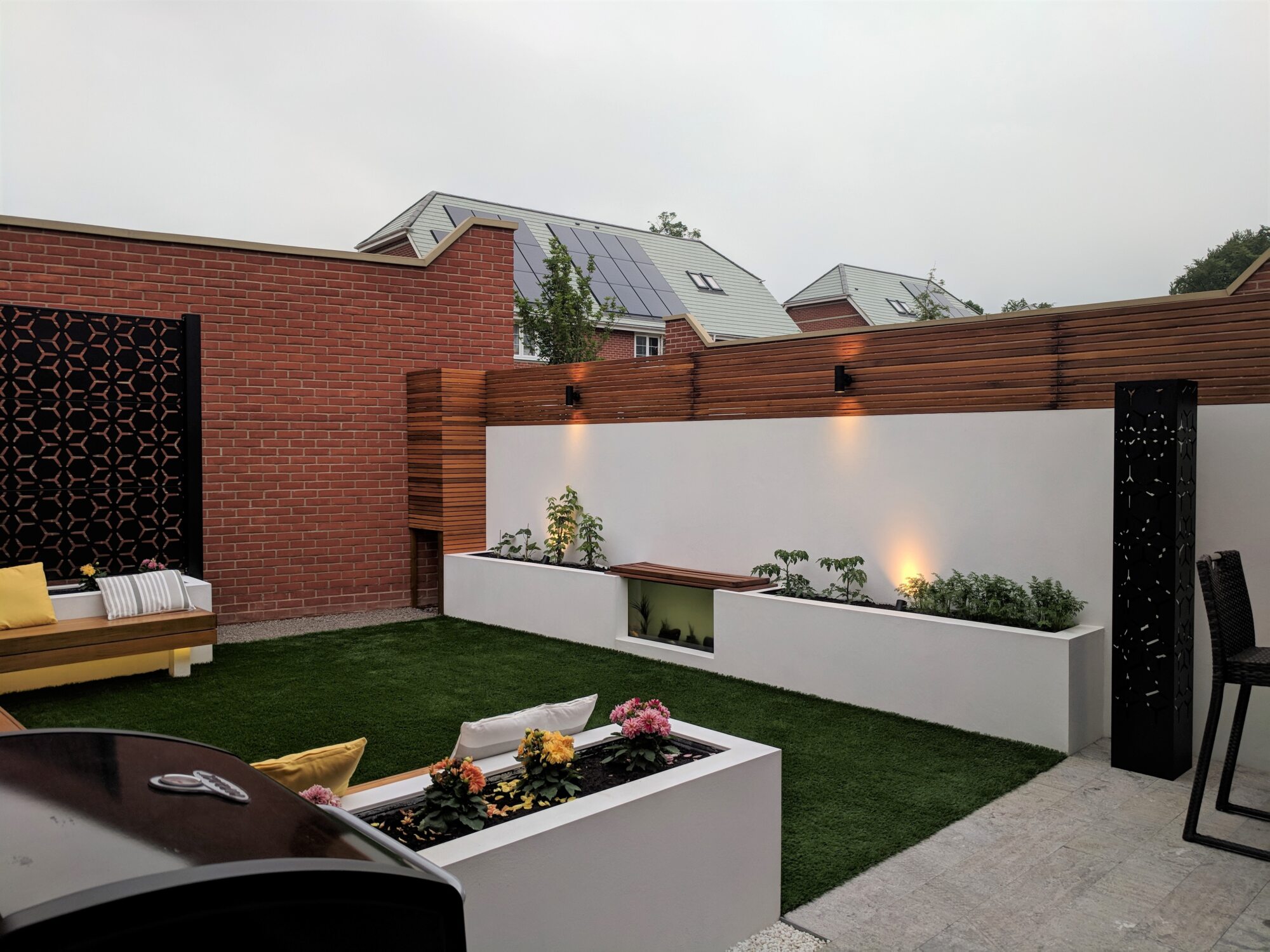 Minimalist Landscaping Ideas for Small Gardens - The Ideal Garden